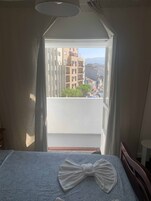 Quarto Duplo | Roupa hipoalergénica, com decoração personalizada