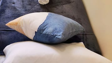 Quarto solteiro econômico | 1 quarto, individualmente decorados, Wi-Fi de cortesia, roupa de cama