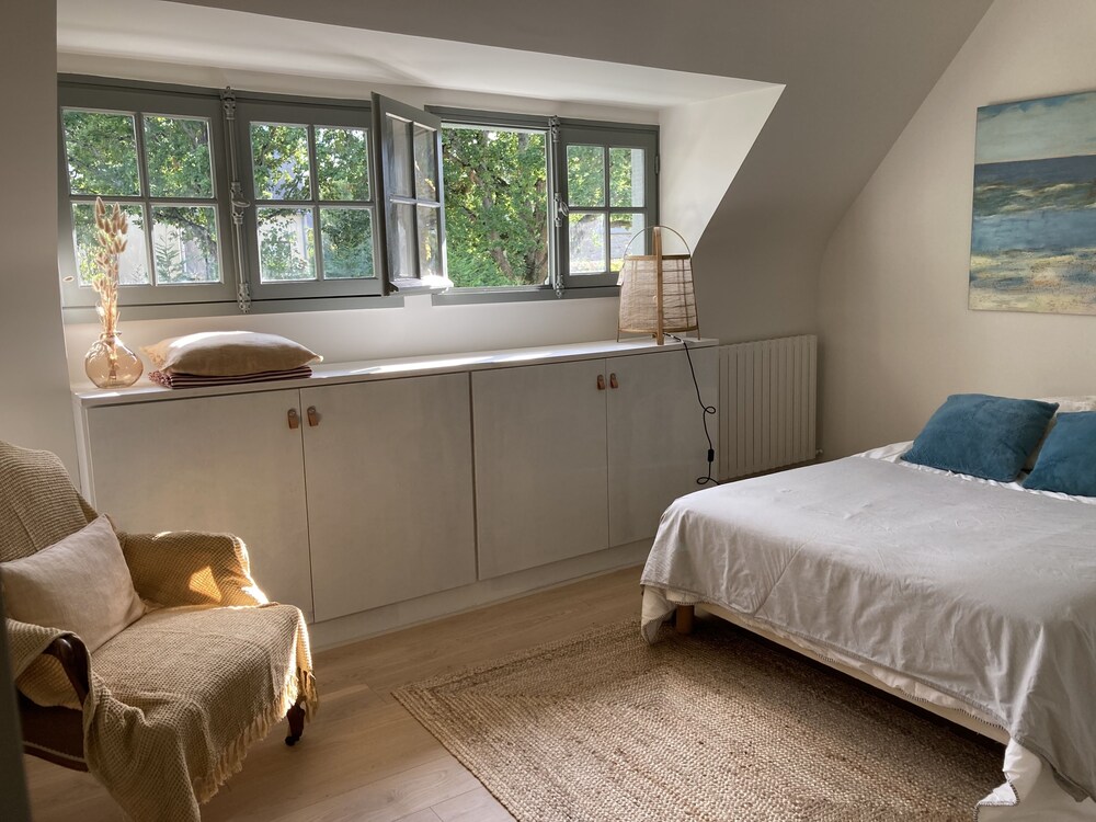 Lovely house renovated by interior designer, 2 minutes' walk from a ...