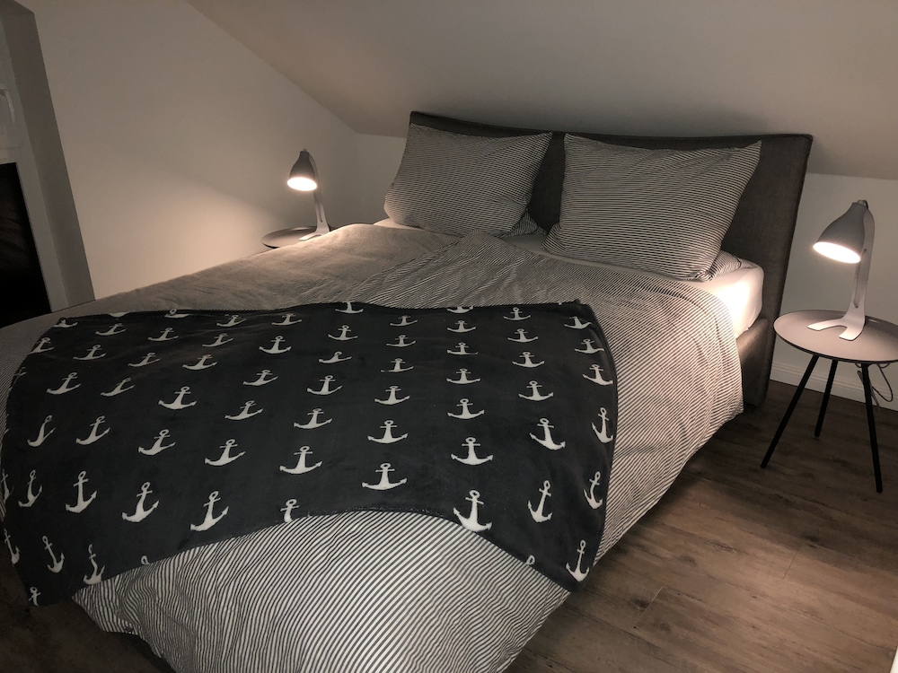 Elbblick 2, New, Very Modern Apartments On The Dove Elbe, Close To The City Center - Hamburg