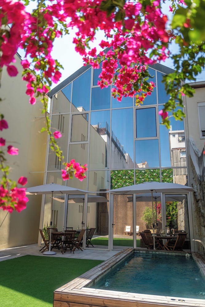 Ocean Porto - Beach House - Porto, Portugal