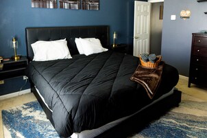 Quarto | 3 quartos, secretária, Wi-fi grátis, roupa de cama fornecida 