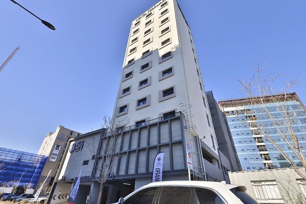 February Hotel Lions Park Daegu - Gyeongsan-si