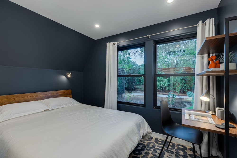 Secluded 2-house Resort W/pool & Bocce In Sonoma Valley - Sonoma, CA