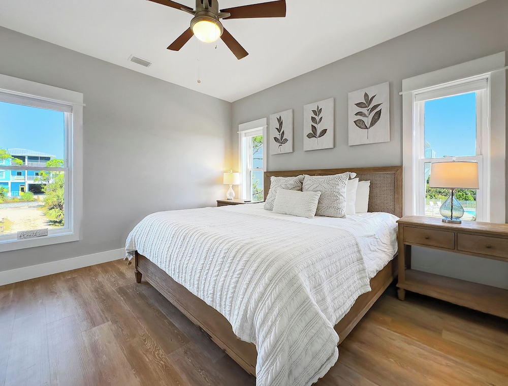 5 Bedroom Beachfront Home with Heated Pool! - Cape San Blas | Vrbo