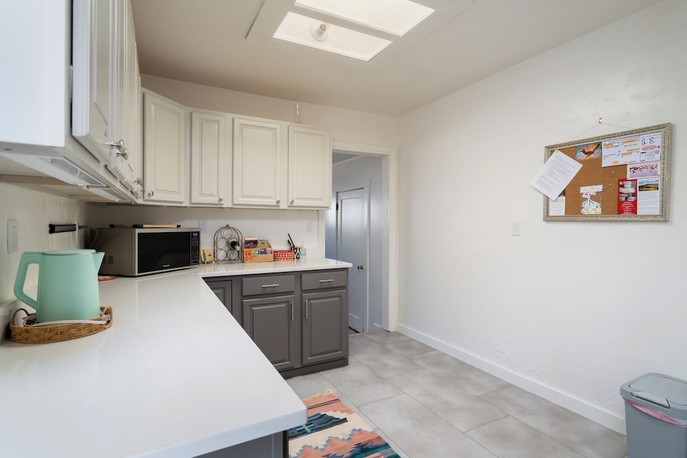 Casa Solana Cottage By Kokopelli Property Management - Santa Fe, NM