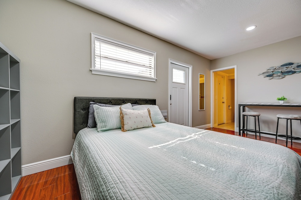 8 Mi To Downtown: Cozy Tampa Studio W/ Easy Access - Tampa, FL