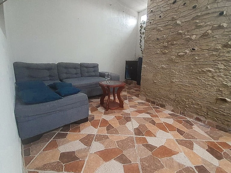 Large, Affordable Family Home - Acacias