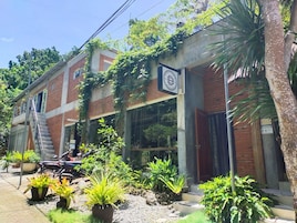 Adega