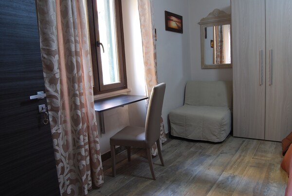 Guesthouse Outside The Port - Civitavecchia