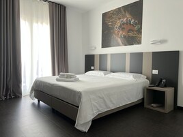 Quarto casal ou duplo | Roupas de cama premium, edredons de pluma, frigobar, cofres nos quartos