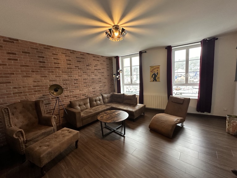 Captain Yoo - Bénéc - App Industriel Sur Le Port - Saint-Léonard