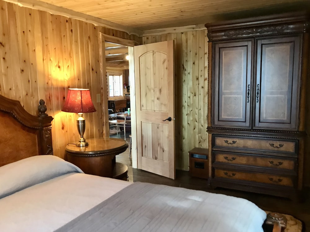 Sunset Beach Cottage on Lake Michigan with 240 feet of private sandy ...