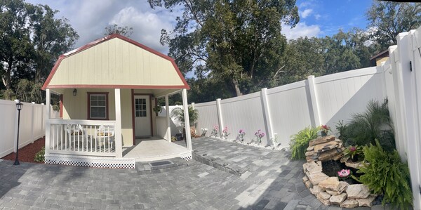 The Tiny Cottage In The Springs - Florida