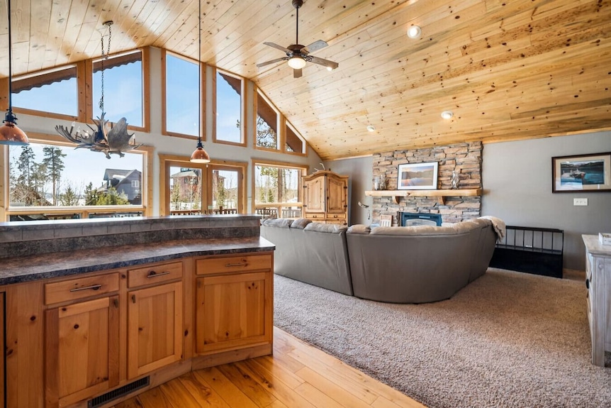 Lakeview Retreat Walk To Town + Fenced Yard - Grand Lake, CO