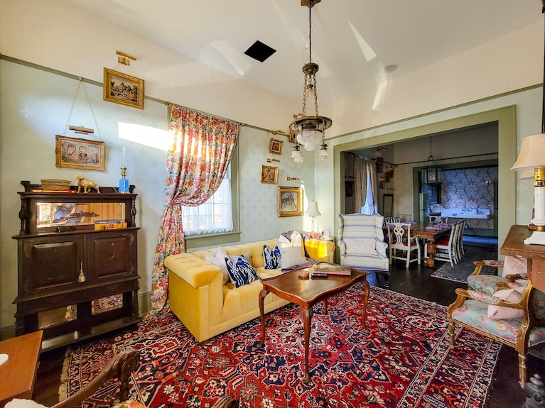 The Harlot House W Salt Pool/spa, 5 Bed 3 Bath, Walkable Neighborhood W Restaur - New Orleans, LA