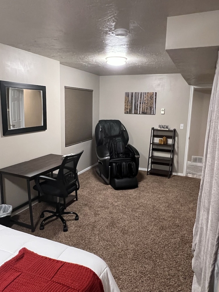 Cozy Basement Apartment - Easy Drive To Ski Resorts - Massage Chair!!! - 유타