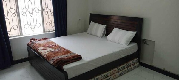 Daily Hostel & Hotel - Islamabad