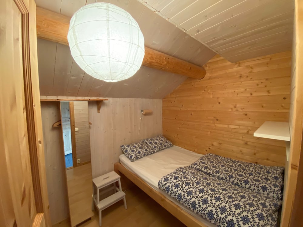 Stone cabin, sleeps 2-4, with traditional grass roof. Self catering ...