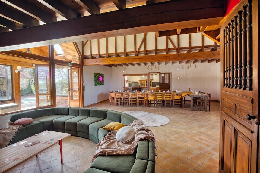 So Villa Passe Vite (72) - Heated Pool - Foot - 2h Paris - 30 P. - Fresnay-sur-Sarthe