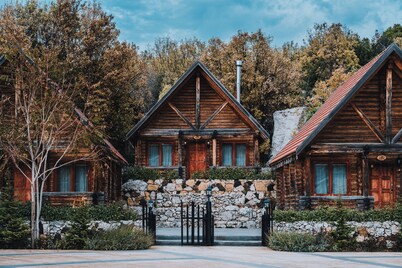 Wood Hills Hotel & Resort