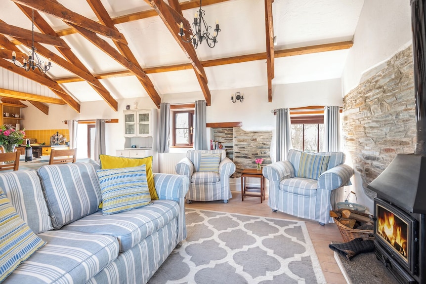 Hendra Barn - Traditional Converted Barn - Port Isaac