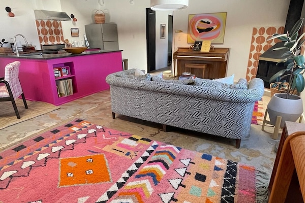 Apartamento de Luxo | Sala de estar | Livros