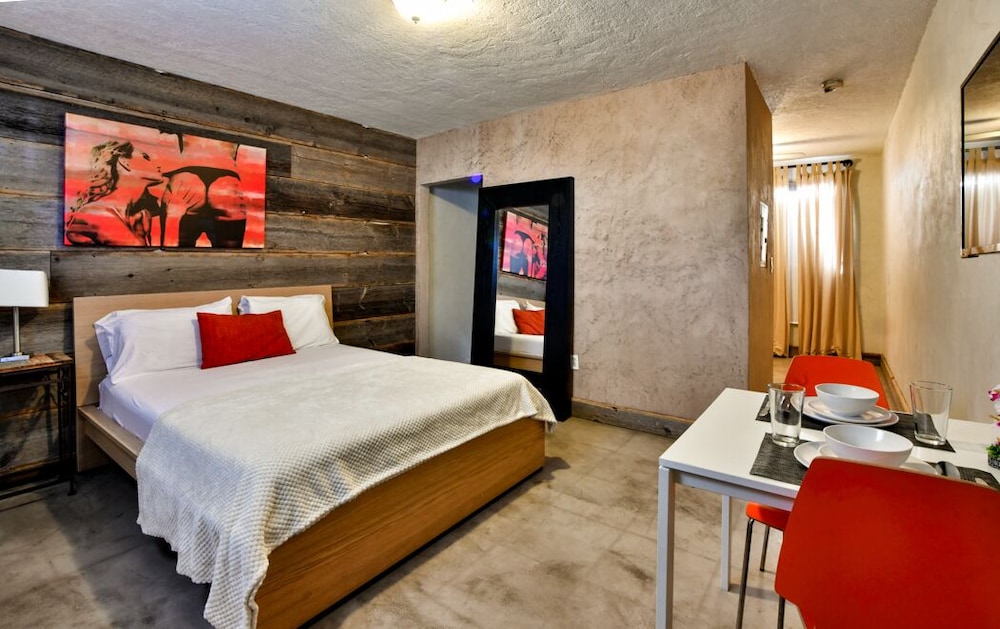 Trendy, Incredible Studio With Full Kitchen Wynwood - Miami | Vrbo