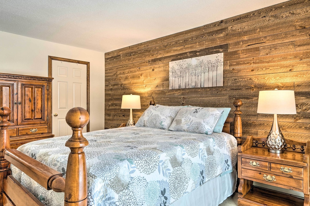 Hartford Escape W/ Fire Pit ~ 3 Mi To Ski & Golf! - Woodstock, VT