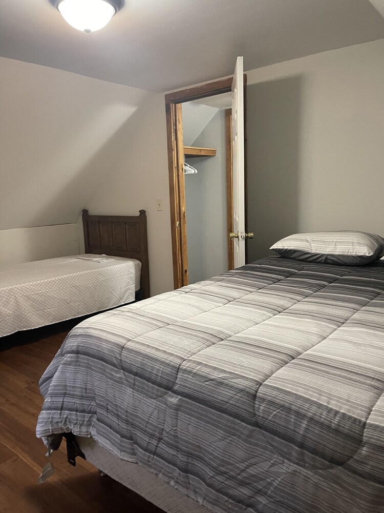 Cozy 2 bedroom cabin on the snowmobile trails - Lewis County | FeWo-direkt