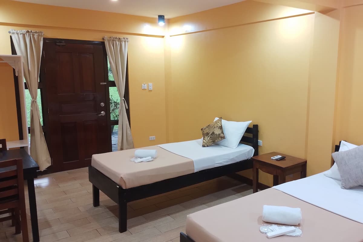 Quarto luxo | Individualmente decorados, individualmente mobiliados, escrivaninha