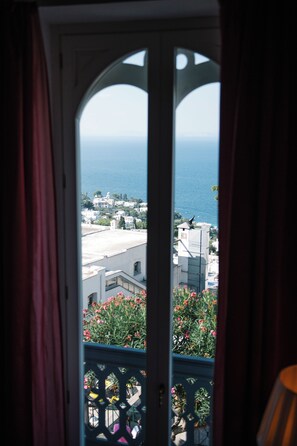 Extra Large Seaview Room (Two Levels  Mezzanine Bedroom) | Vista do quarto