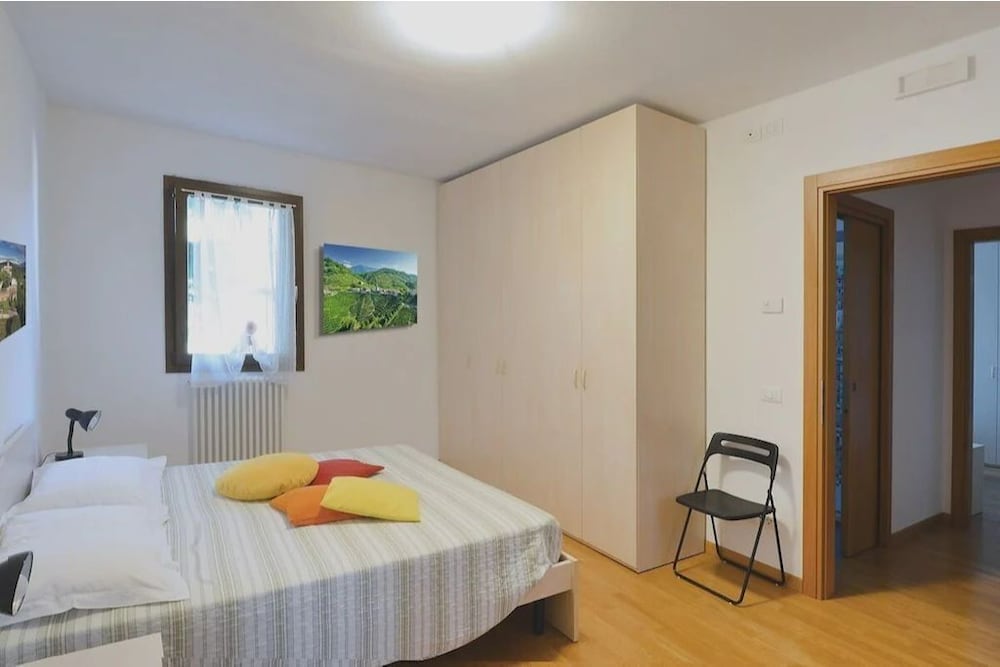 Single House With Parking Space And Garden - Treviso