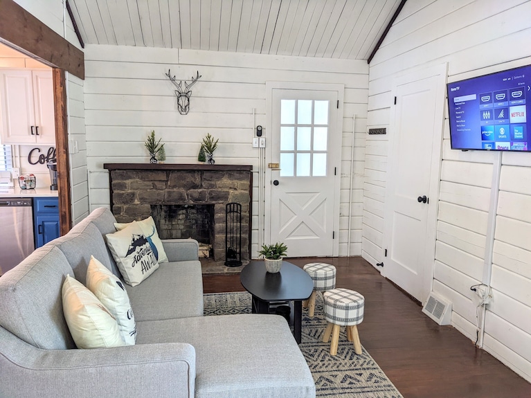 Cottage Close To Lake & Resort W Fireplace&firepit - Pennsylvania