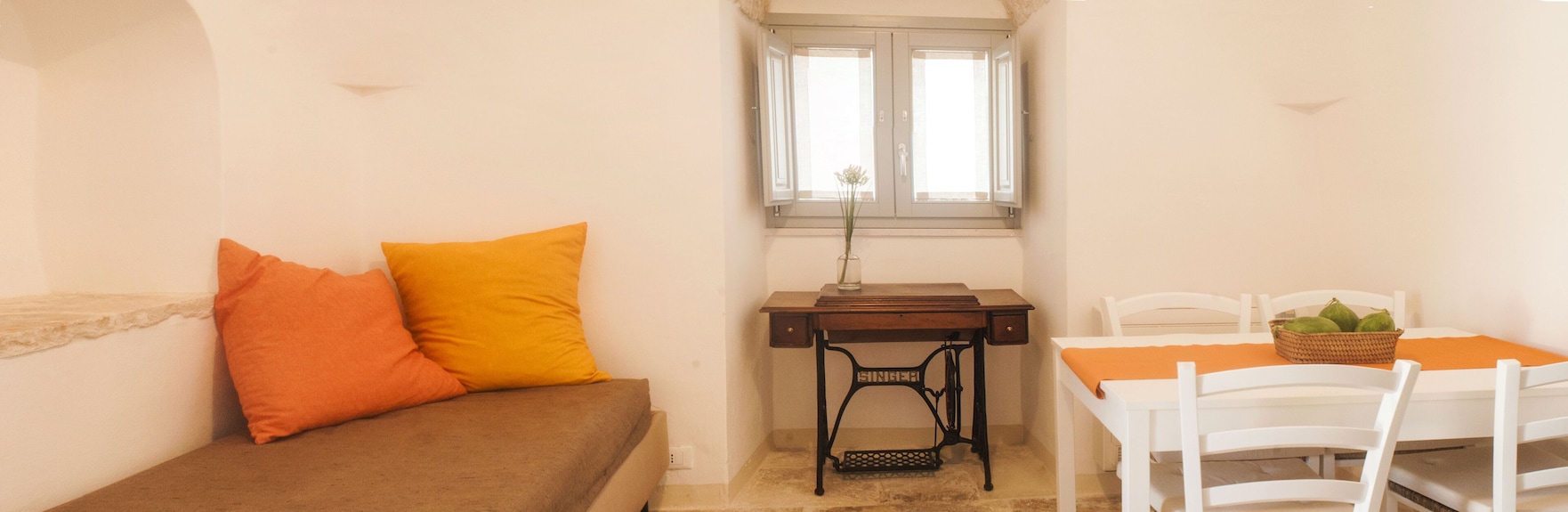 Trulli In Historic Farmhouse In Panoramic Position Between Sea And Hills - Locorotondo
