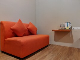Cortinas/cortinados opacos, quartos insonorizados 