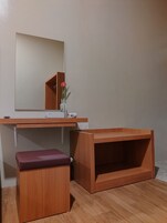 Cortinas/cortinados opacos, quartos insonorizados 