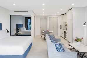 Book MERITON SUITES ALLARA STREET CANBERRA in Canberra | Hoteles.com