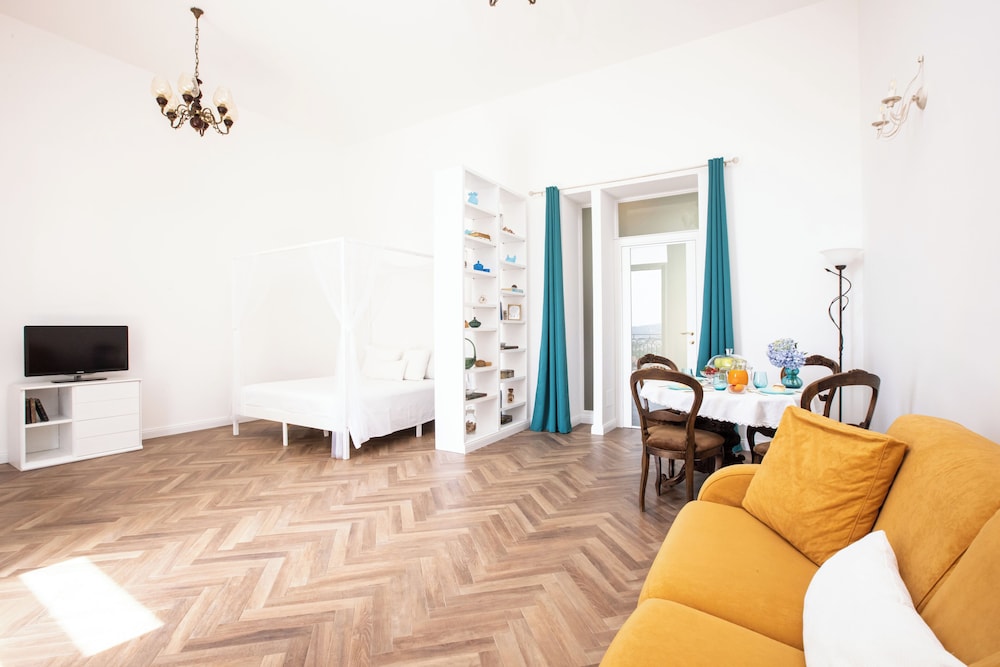 Lux Aurea - Vico Equense