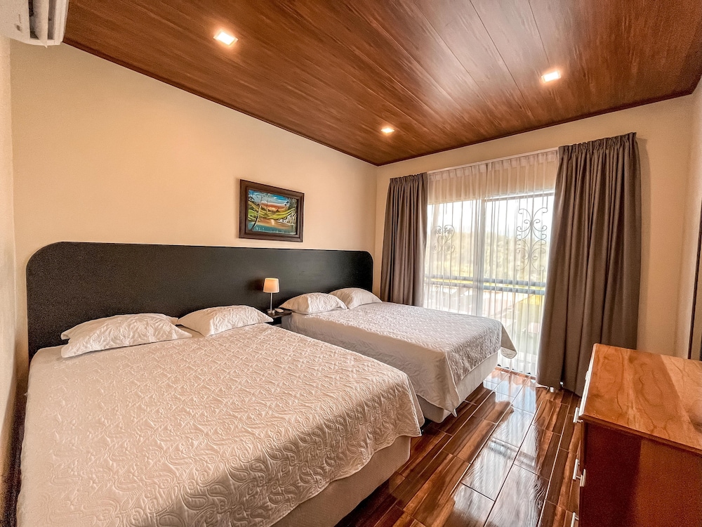 Mayoli Hill Family Villa Private Pool & Volcano View - Peñas Blancas | Vrbo