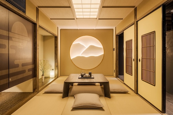 Casa Tradicional | 3 quartos, cofre no quarto, com decoração personalizada