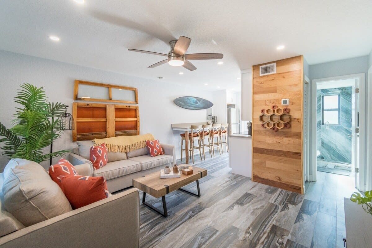 Full Complex, 8 Separate 2 Bedroom 1 Bath Units - Cocoa Beach, FL