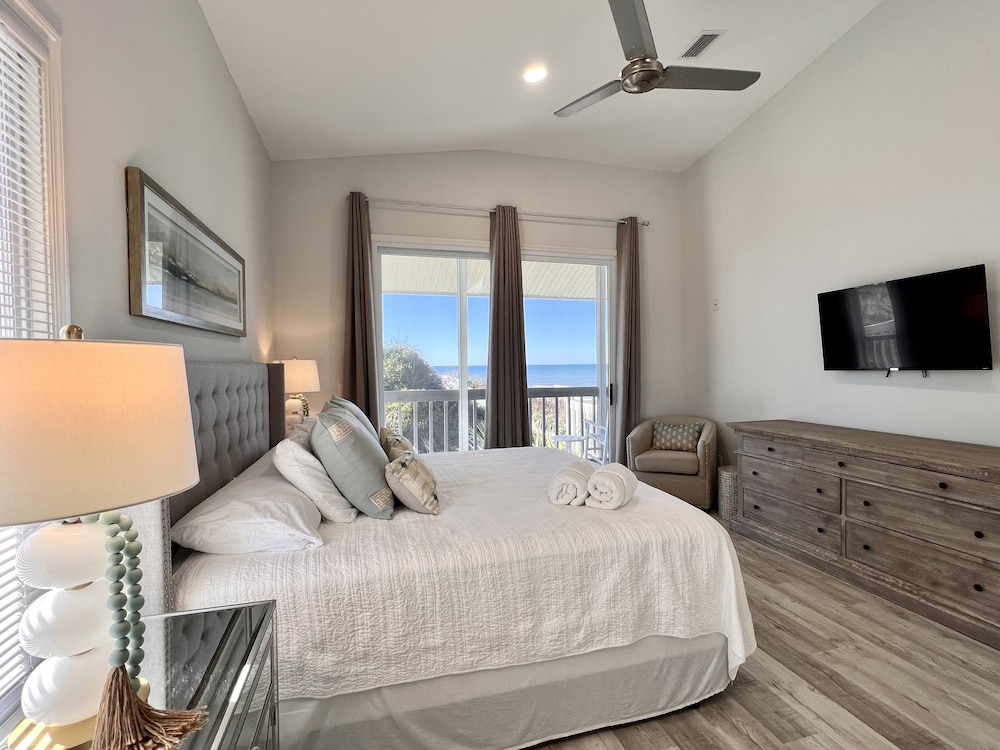 Secluded Dunes, gulf front w/heated pool, private beach access! - Cape ...