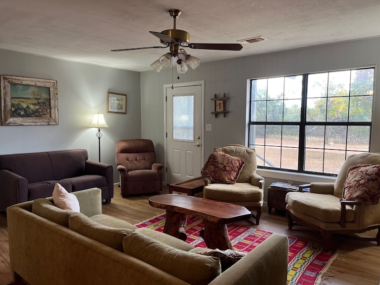 Secluded Cabin - 10 Miles From Fredericksburg! - Fredericksburg, TX