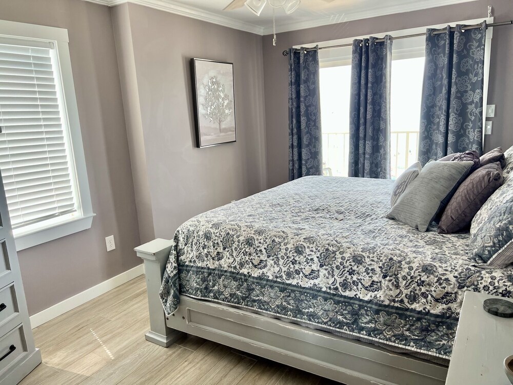 Ocean House II Unit 2401 is a Beachside Paradise! 3bed/3bath - Gulf ...