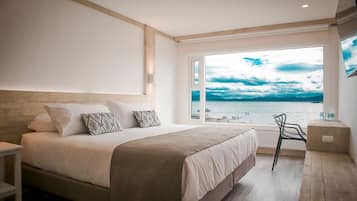 Quarto solteiro standard | Roupas de cama premium, camas Select Comfort, cofres nos quartos