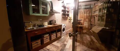 Casa | Cozinha privada | Geladeira, micro-ondas, fogão, cooktop