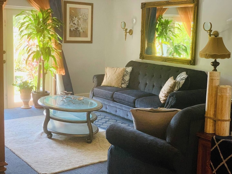 5min Walk From Love Beach | Spacious Home In Nassau - Nasáu