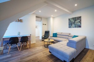 Apartamento luxo | Área de estar | TV