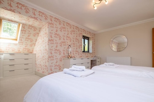 Brighton Getaway 5-bed 3-bath Close To The Sea! - Brighton and Hove